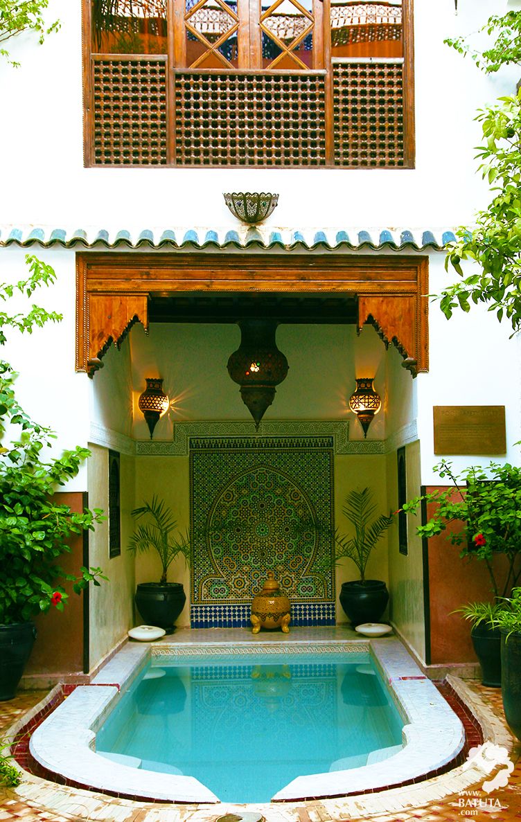 Riyadh-Morocco a traditional building | Morocco Travelling