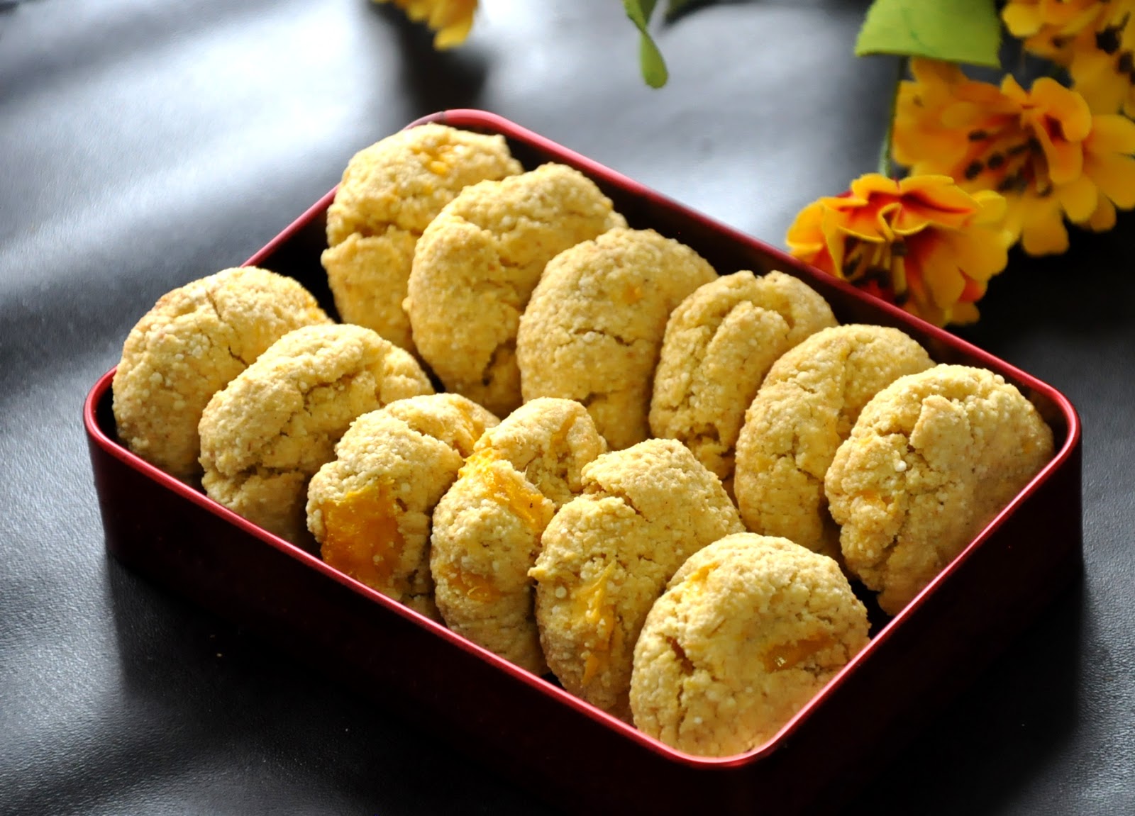 Praba's yummy experiments: Oats,Kodo Millet and Mango Crinkle Cookies ...