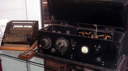 oz.Typewriter: Film of Alf Traeger's Morse Typewriter