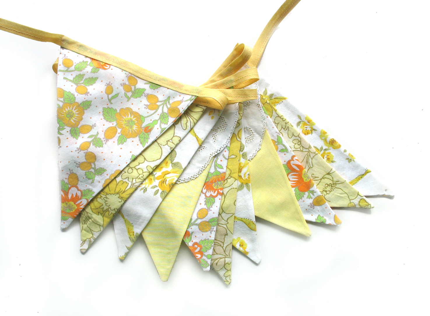 Merry-Go-Round Handmade: My Retro Vintage yellow floral flag Bunting ...