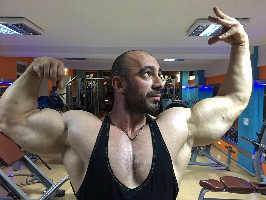 Muscle Lover: Turkish amateur bodybuilder Mahmut Şen