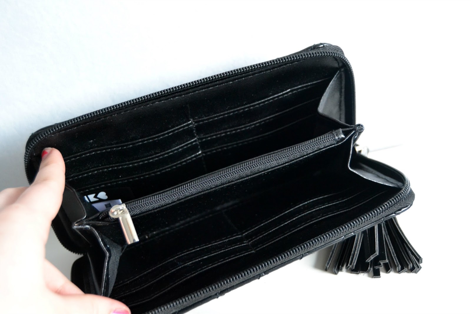 Rakkautta aú lait: Uusi lompakko