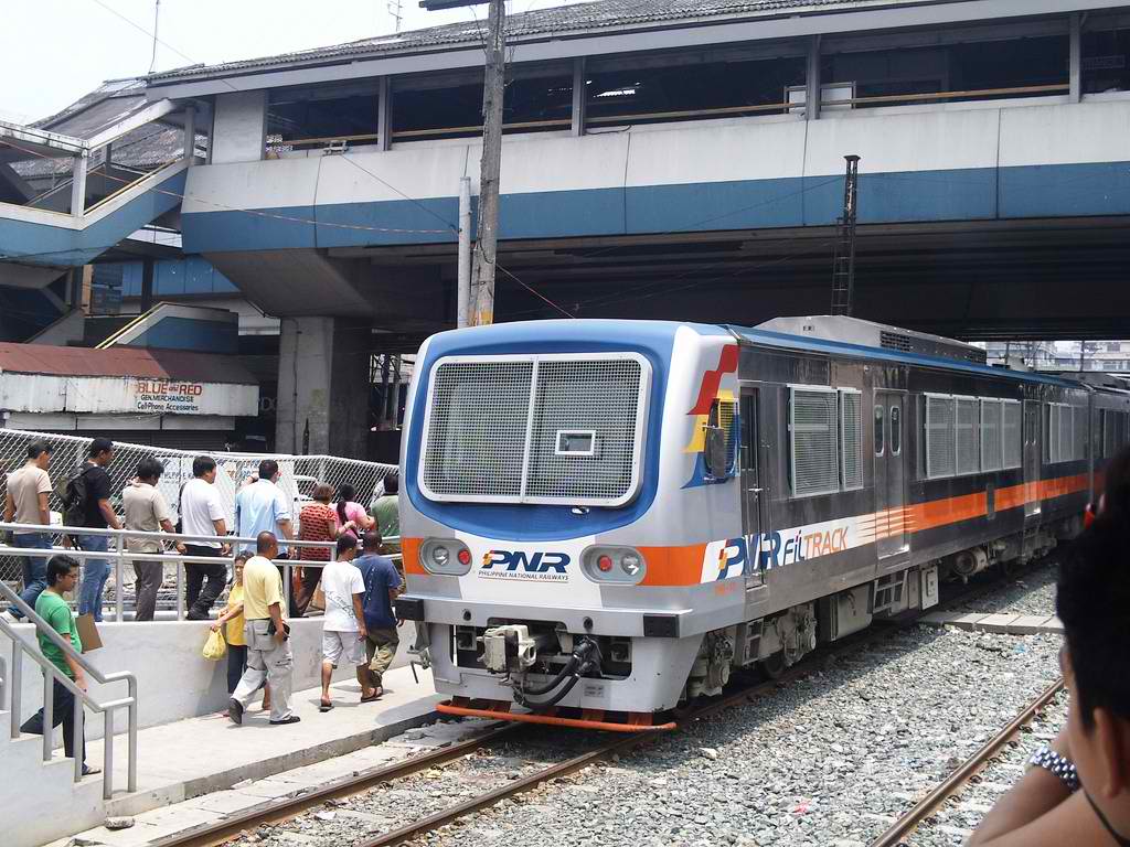 PNR TRAIN NOW RUNNING FROM MANILA TO ALBAY ~ Travel, Photographs and ...