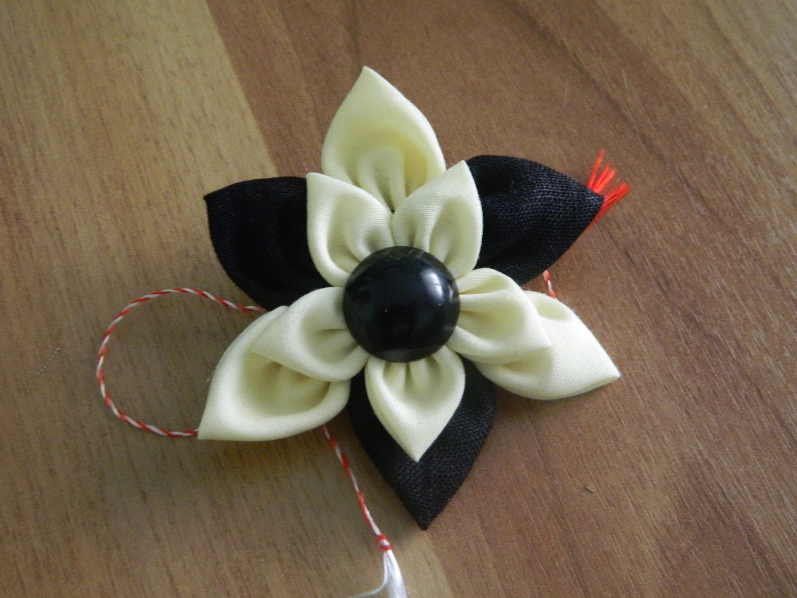 Trendy Smile: Brose din material textil