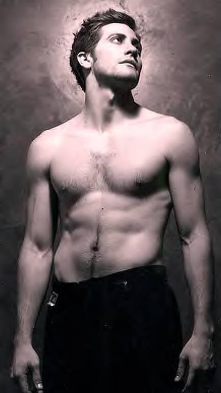 Male Celeb Gallery: Jake Gyllenhaal Hairy Chest & Body