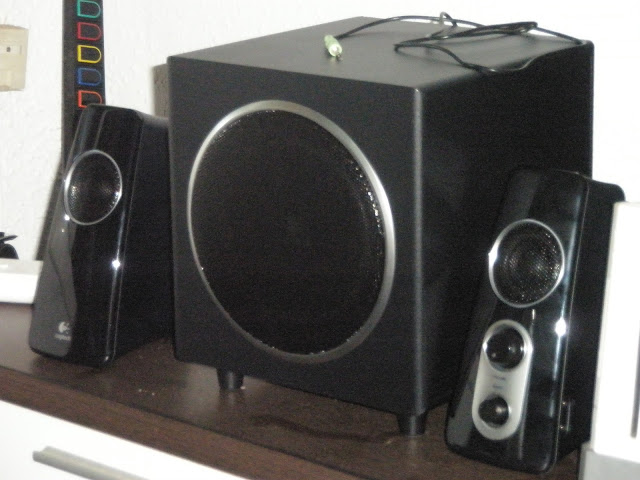 Alexsa122: LOGITECH Z523