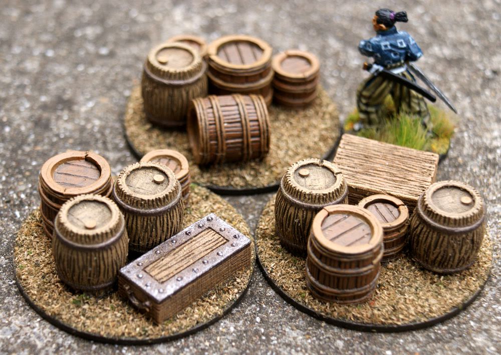 Pawn Cocktail: Wooden barrels & boxes