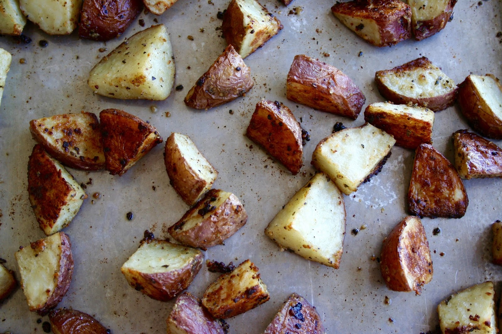 Garlic Parmesan Roasted Red Potatoes