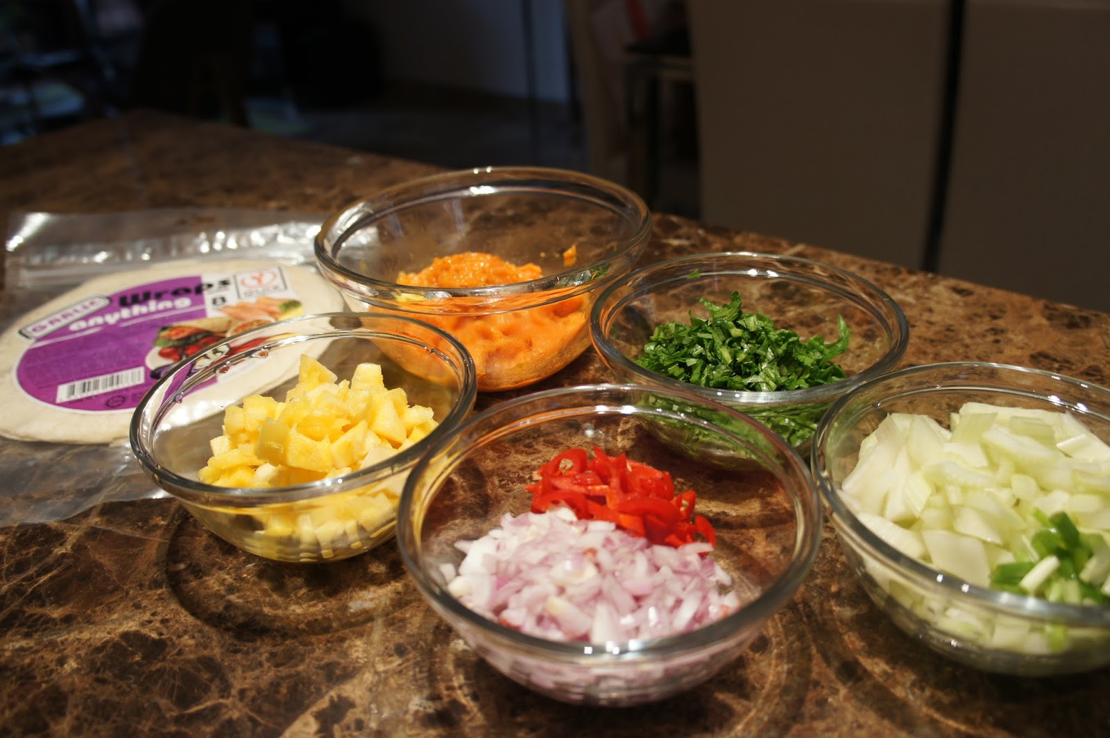 Say My Kitchen: Shredded Salmon Garlic Wrap