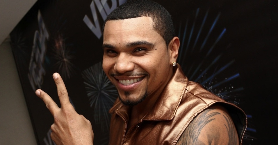 FC Amor de Chocolate: NALDO BENNY É SUCESSO NA INTERNET E SUAS MÚSICAS ...