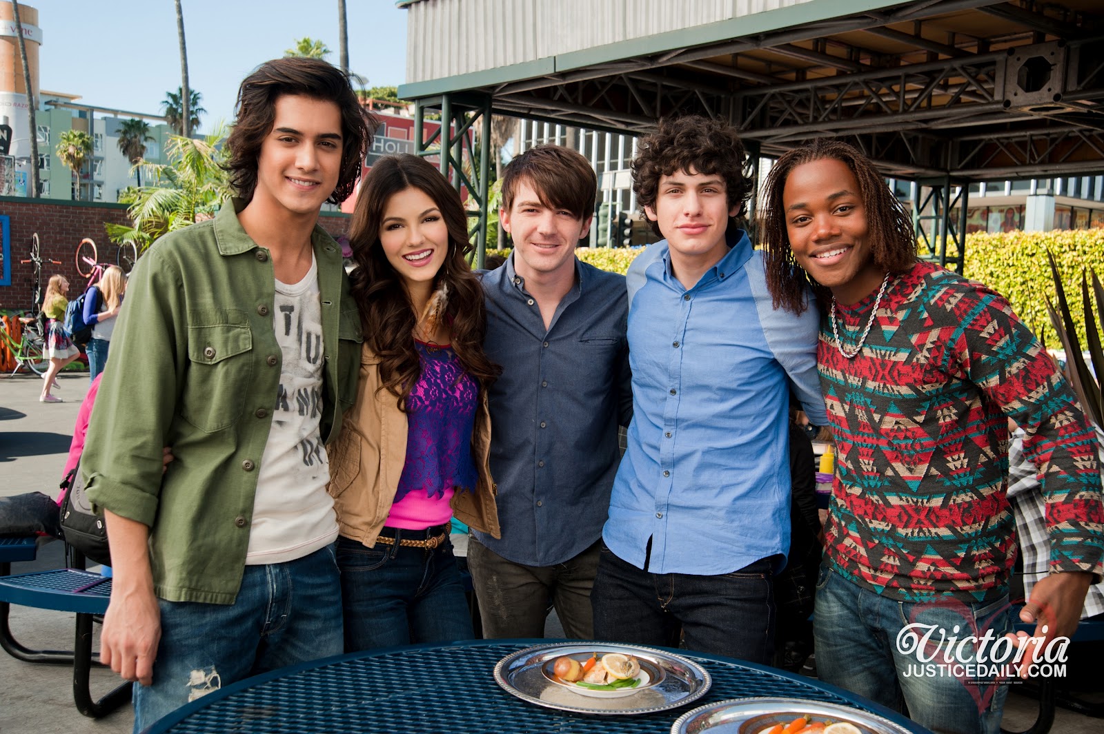 Victorious - "April Fools Blank" Stills ~ Globo Nick | Victorious ...