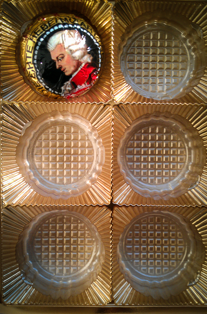 Dolce Fooda: Homemade Mozart Chocolate Balls (Mozartkugeln, Mocart kugle)