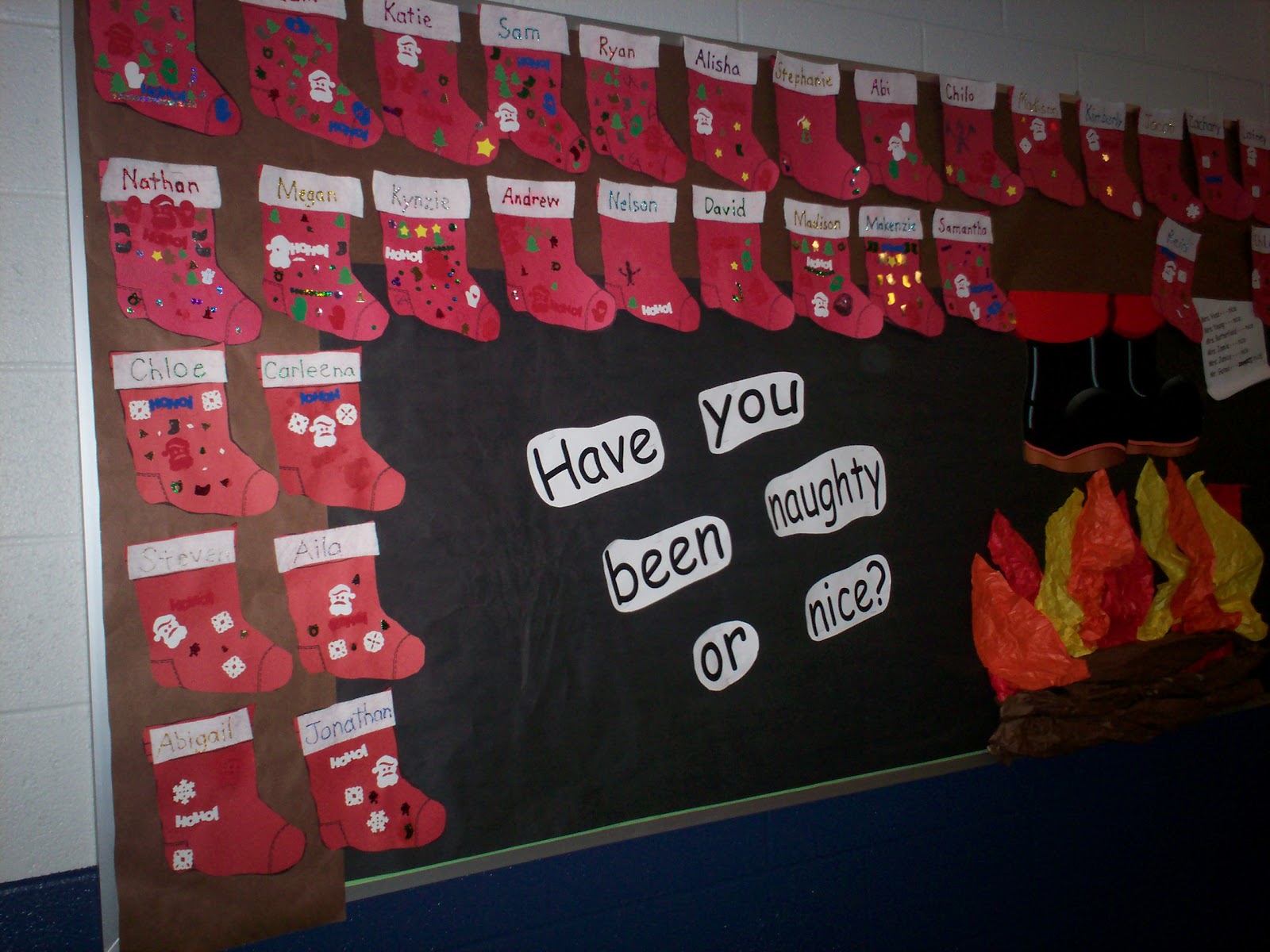 Mrs. Butterfield's First Grade: Christmas Bulletin Board