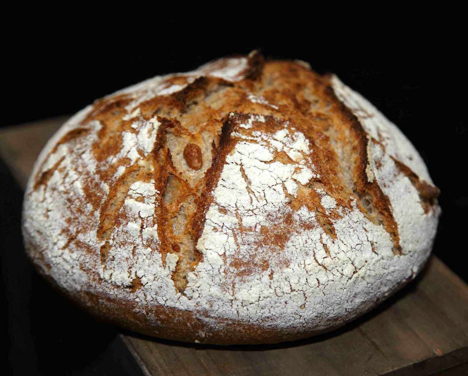 bernd's bakery: Bio-Erdnussbrot / organic peanut bread