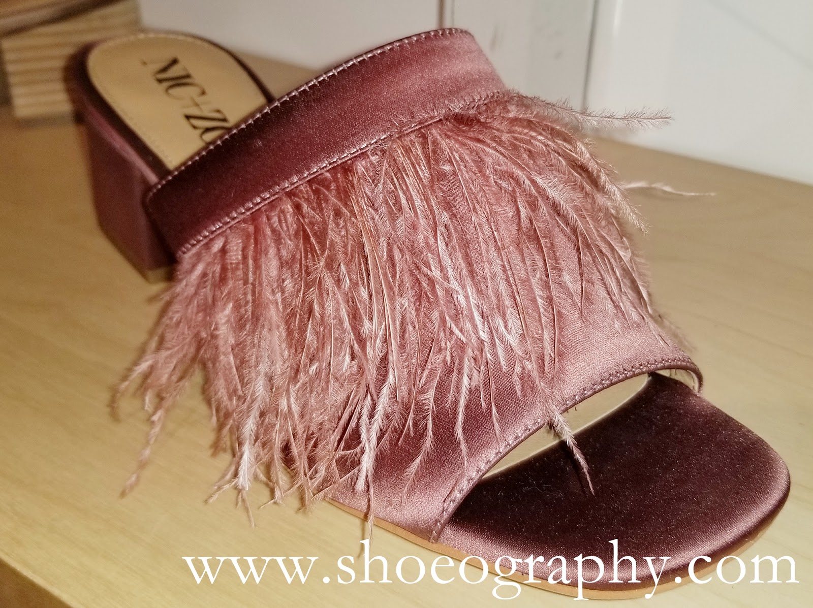 Shoe of the Day | Nic + Zoe Zendaya Feather Slides | SHOEOGRAPHY