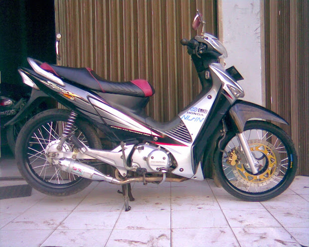 Modif Supra X 125 Warna Hitam | Ide Perpaduan Warna