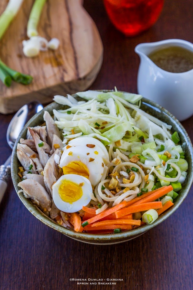 Filipino Chicken Egg Noodle Soup (Chicken Mami)