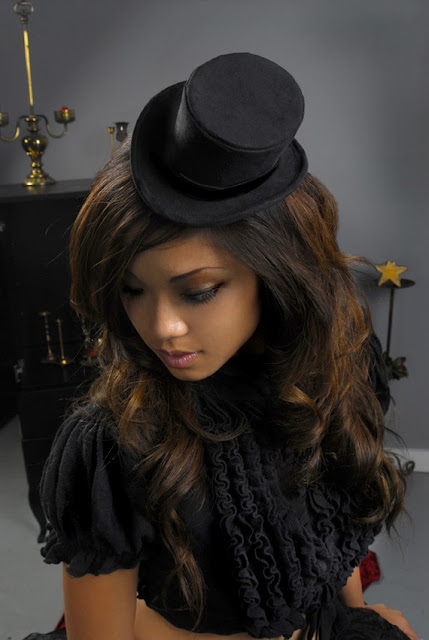 Tiny Hats Weekly: June 2011