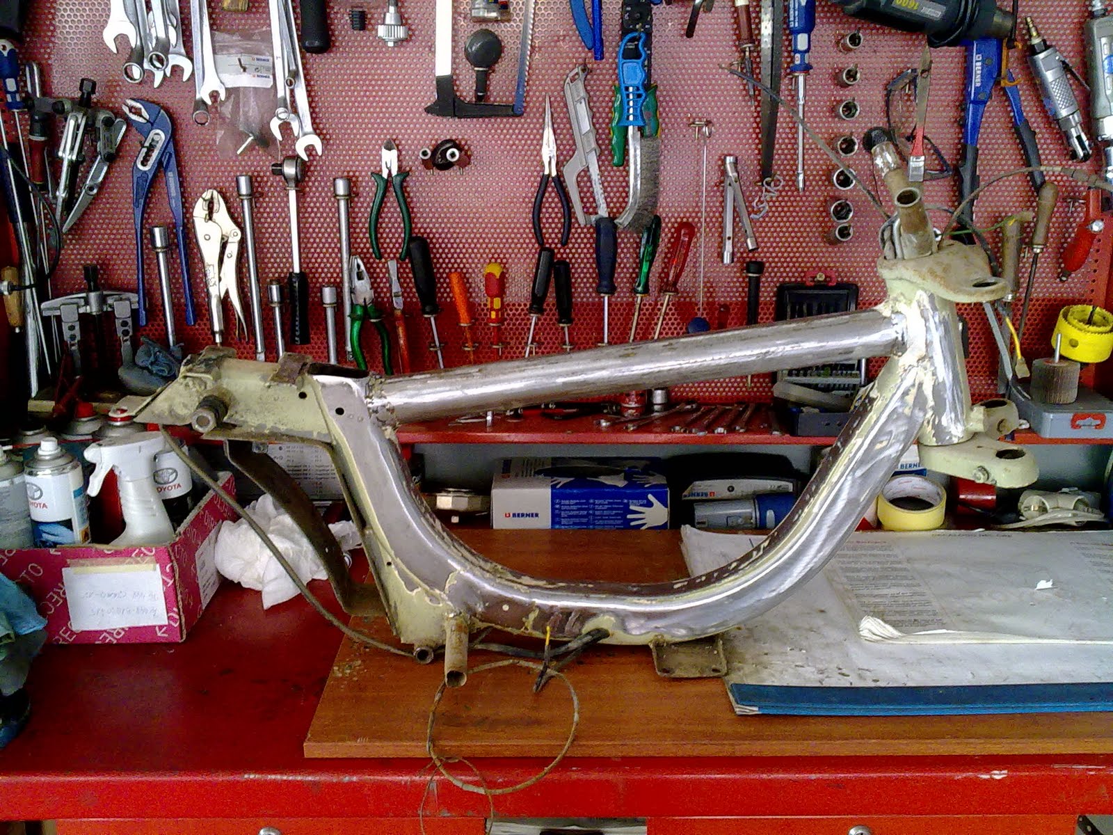 GASS-TERRASSA: Vespino Café Racer