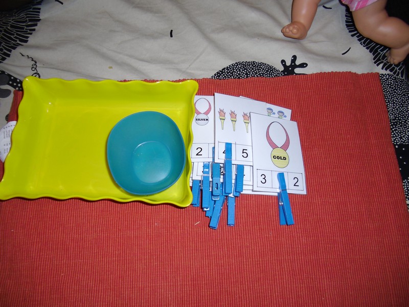 Trasteando en casa: Números y pinzas