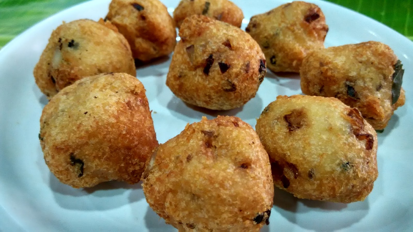 itiuvacha: An Indian Thali of Food-laced Fiction