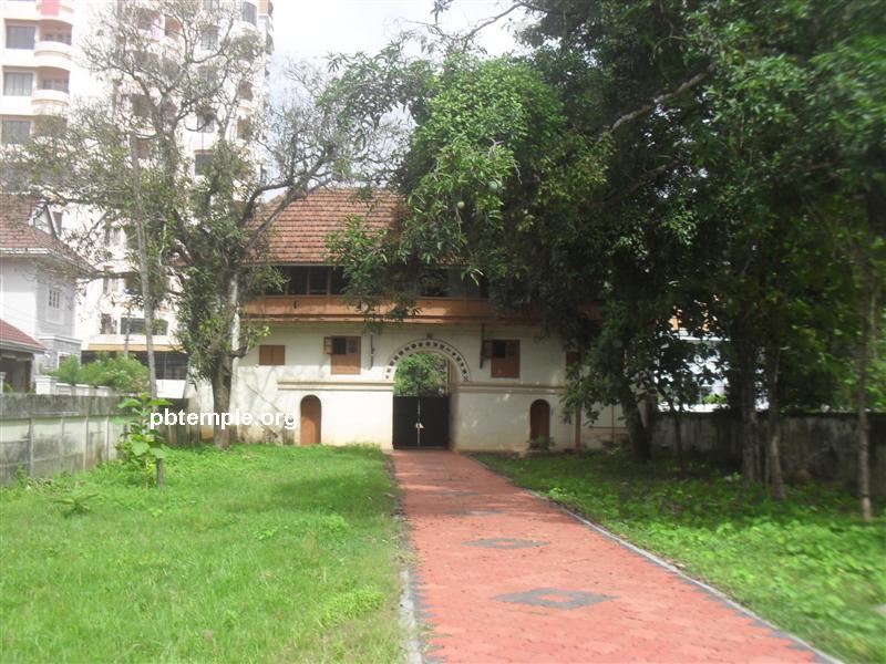 Edappally Ganapathy Temple: Edappally Sree Maha Ganapathi Temple