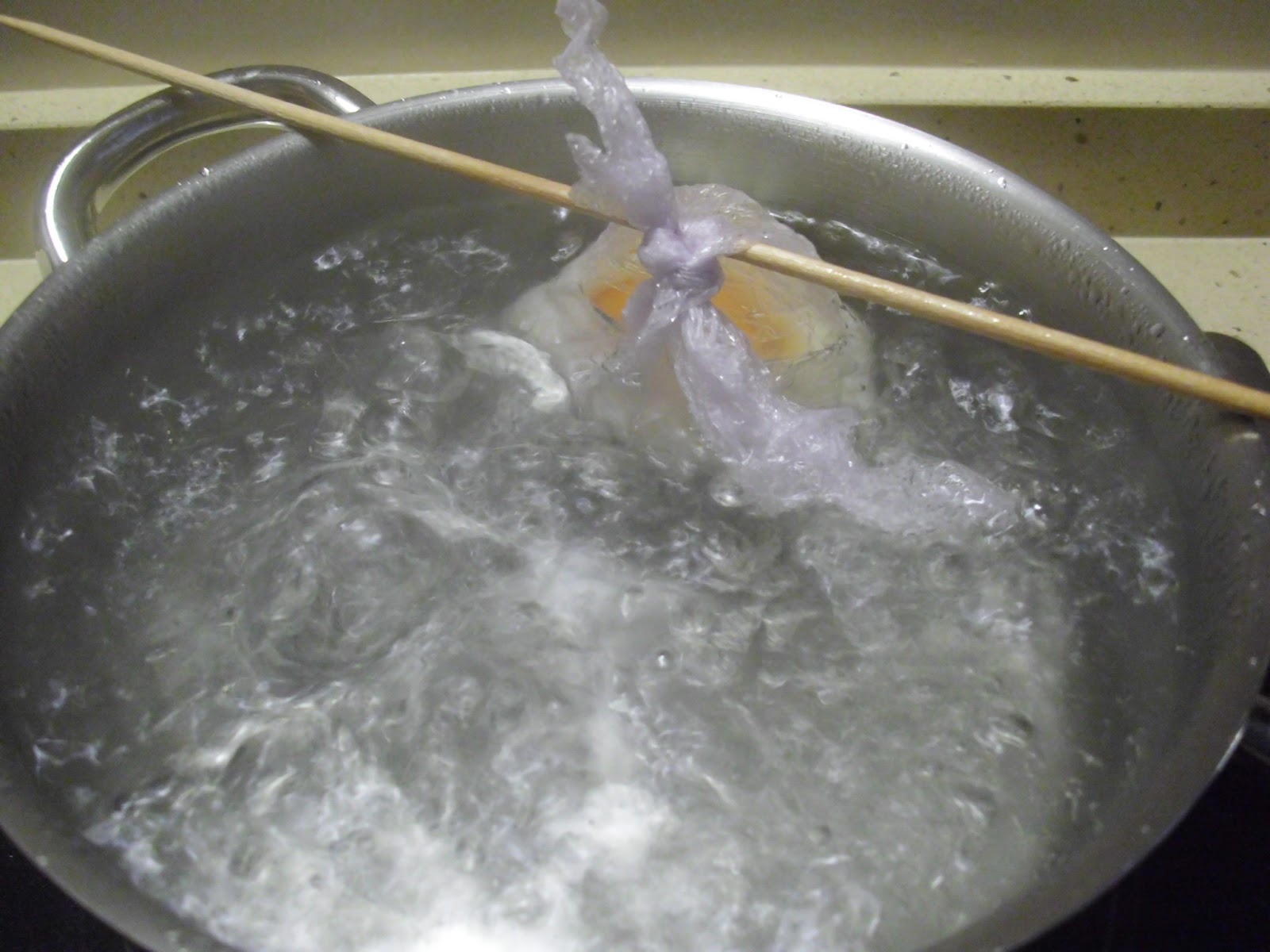 As Receitas da Tia Gui: DICAS - ESCALFAR OVOS