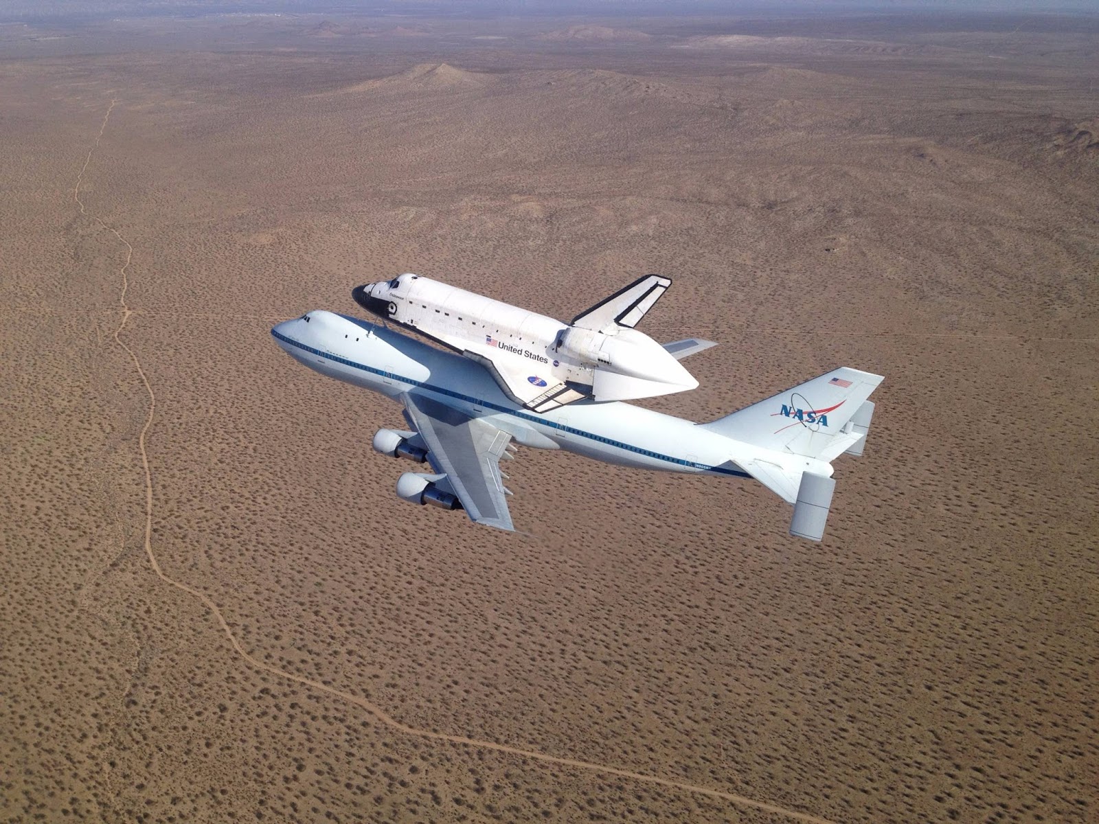 Space Shuttle Endeavour Final Flight Aircraft Wallpaper Aircraft space-shuttle-endeavour-final-flight-aircraft-wallpaper-aircraft