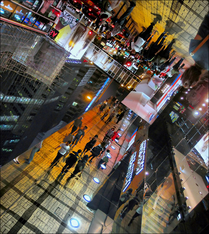 Pavel Kiselev. Ghostly Hong Kong | Doctor Ojiplático