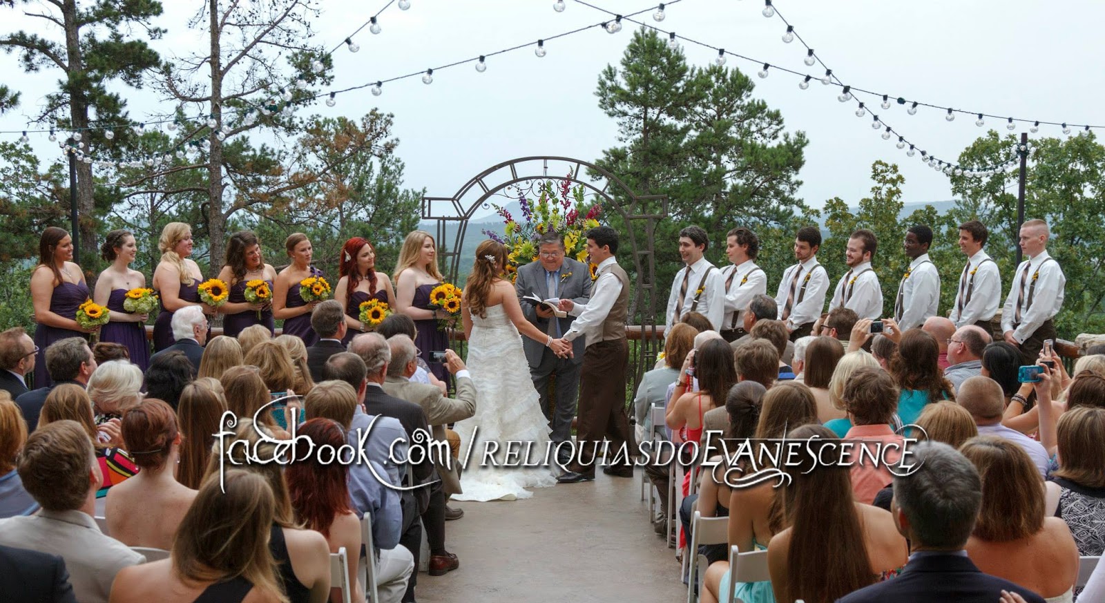 Amy Lee de la banda de rock Evanescence en la boda de su hermana Lori ...