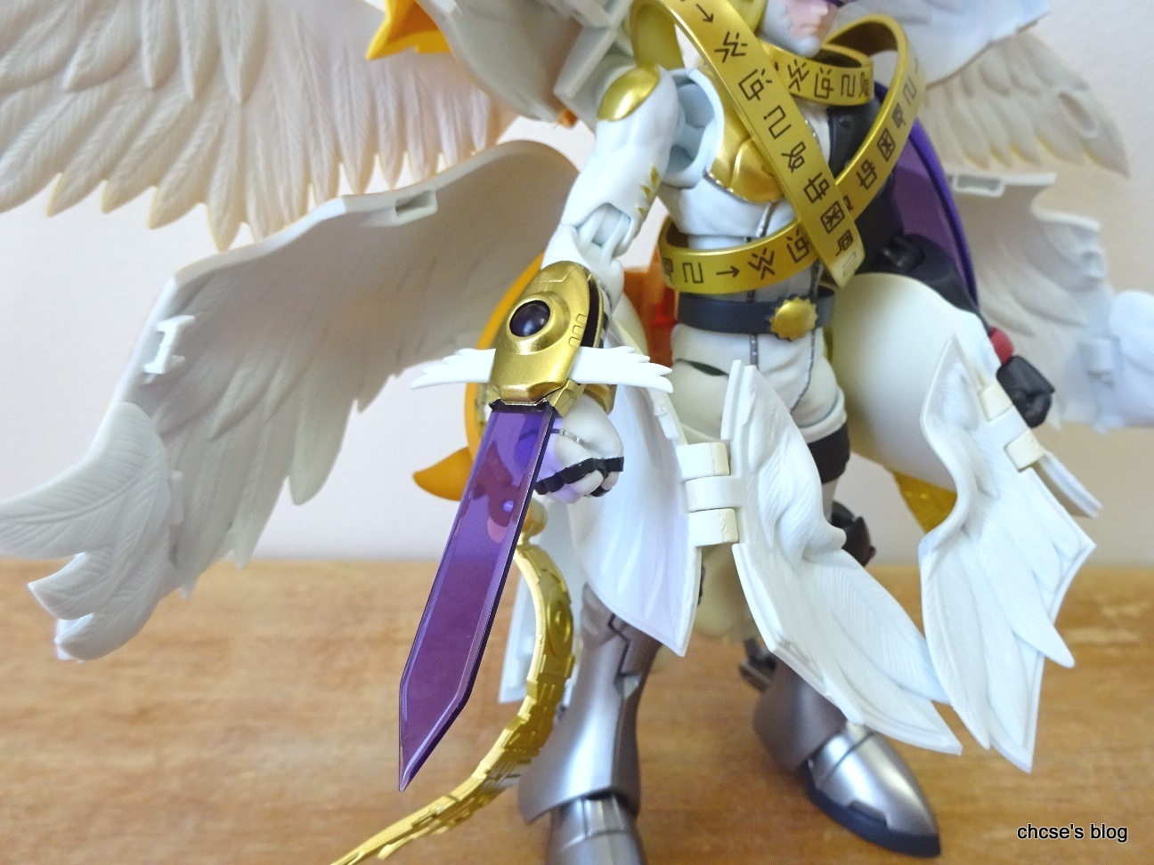 ChCse's blog: Toy Review: Digivolving Spirits 07 MagnaAngemon