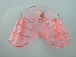 DISEÑAR APARATOLOGIA: PLACAS DE HAWLEY CON TORNILLOS DE EXPANSION