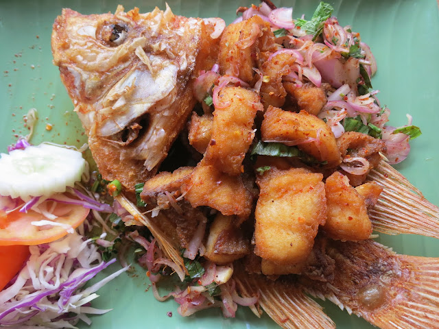 Lao and Thai Food at Restoran Tam Zabb in Taman Nusa Bestari, Johor ...