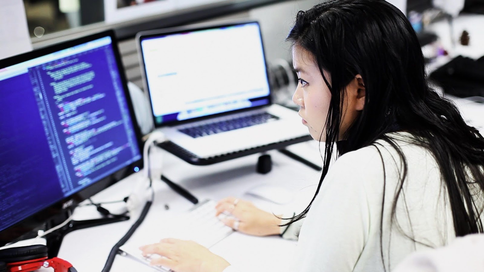 Bikin Cepet Tajir, Berikut Daftar 6 Profesi di Bidang IT dengan gaji ...