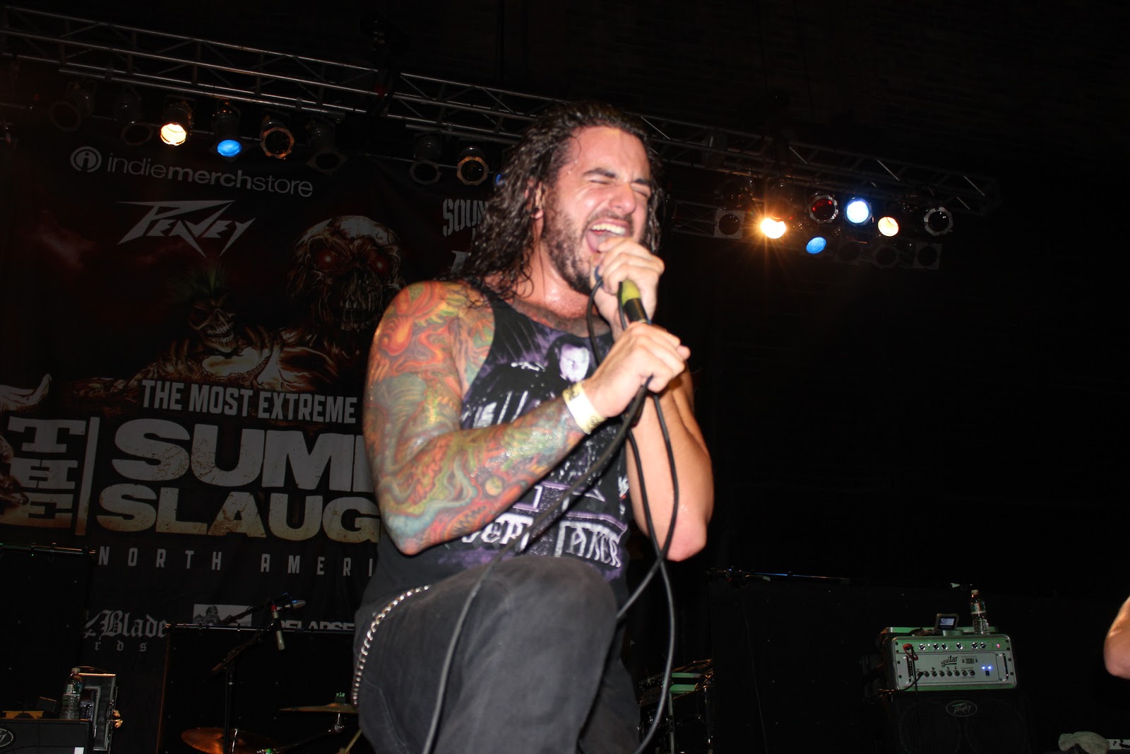 N.E. Metal: Pretty hot December