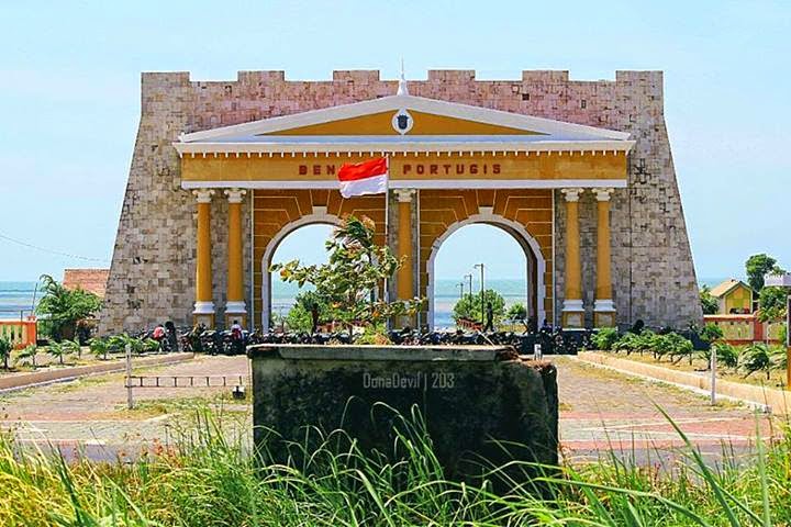 TAMAMI JAYA: BENTENG PORTUGIS