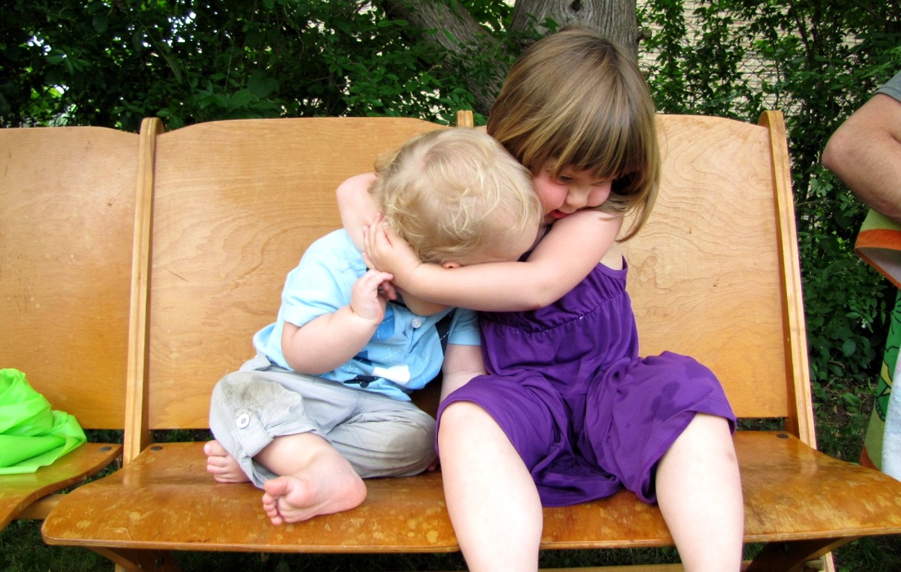 Needle and Nest Design: sweetness + squeezes.