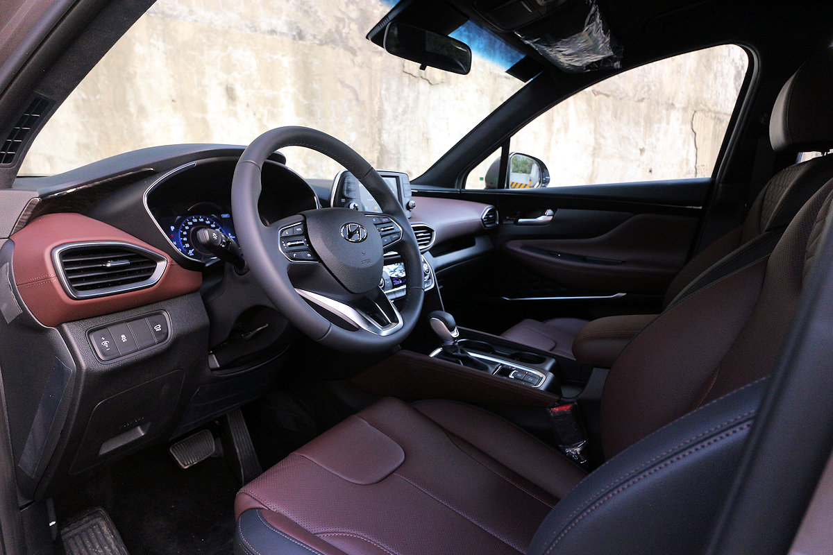 The Hyundai Santa Fe Has One of the World's Best Car Interiors for 2019 ...