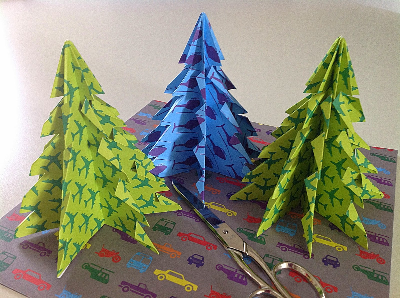 Bellas bedrifter: Origami-juletræer...