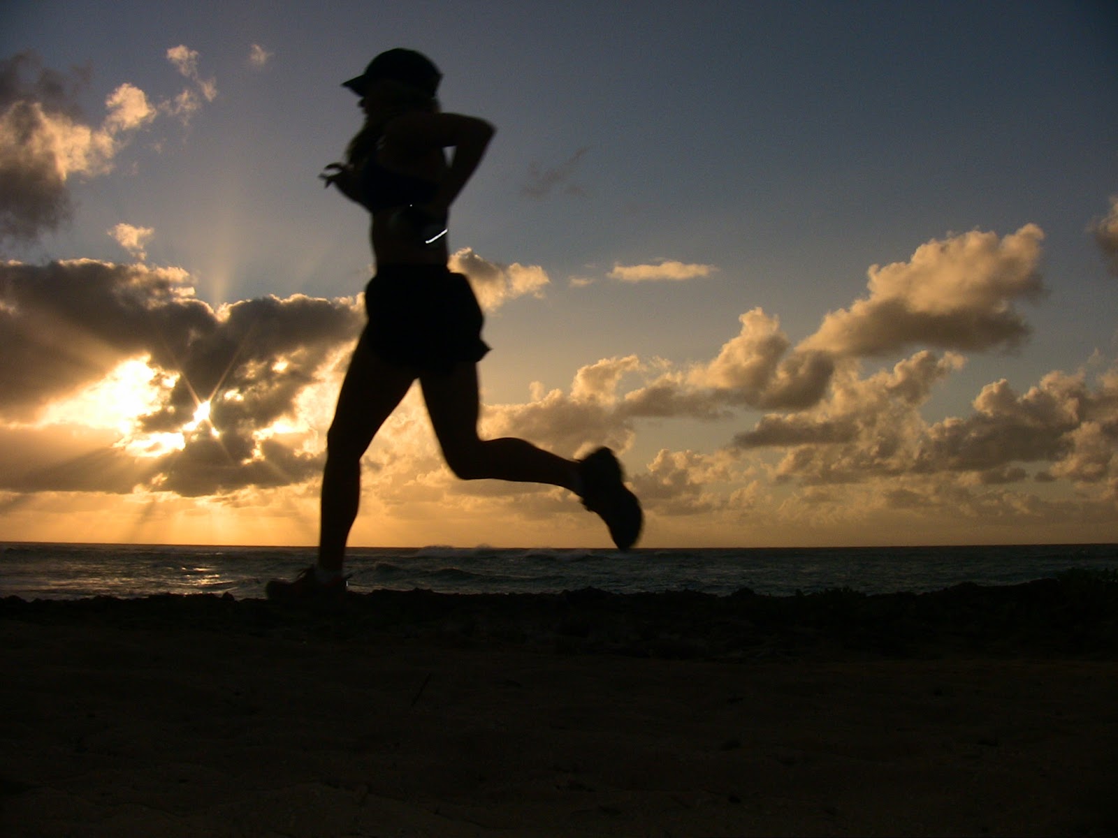 BENEFICIOS Y PRIMEROS CONSEJOS PARA EMPEZAR A CORRER PARA MUJERES