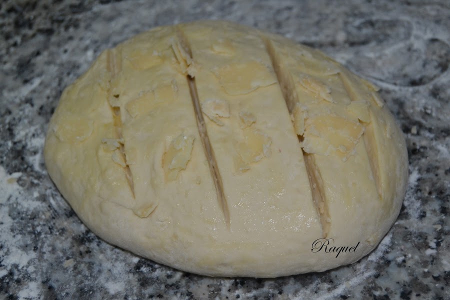 Pan blanco con queso grana padano reserva | Cocina