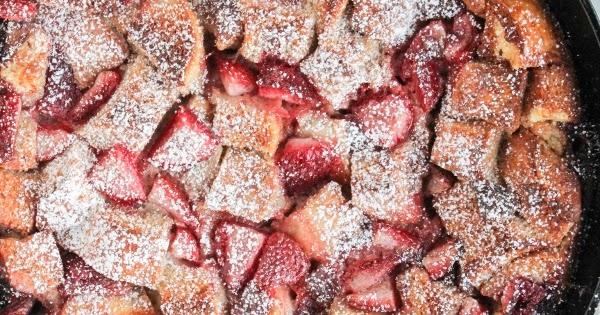Strawberry Bread Pudding #BrunchWeek