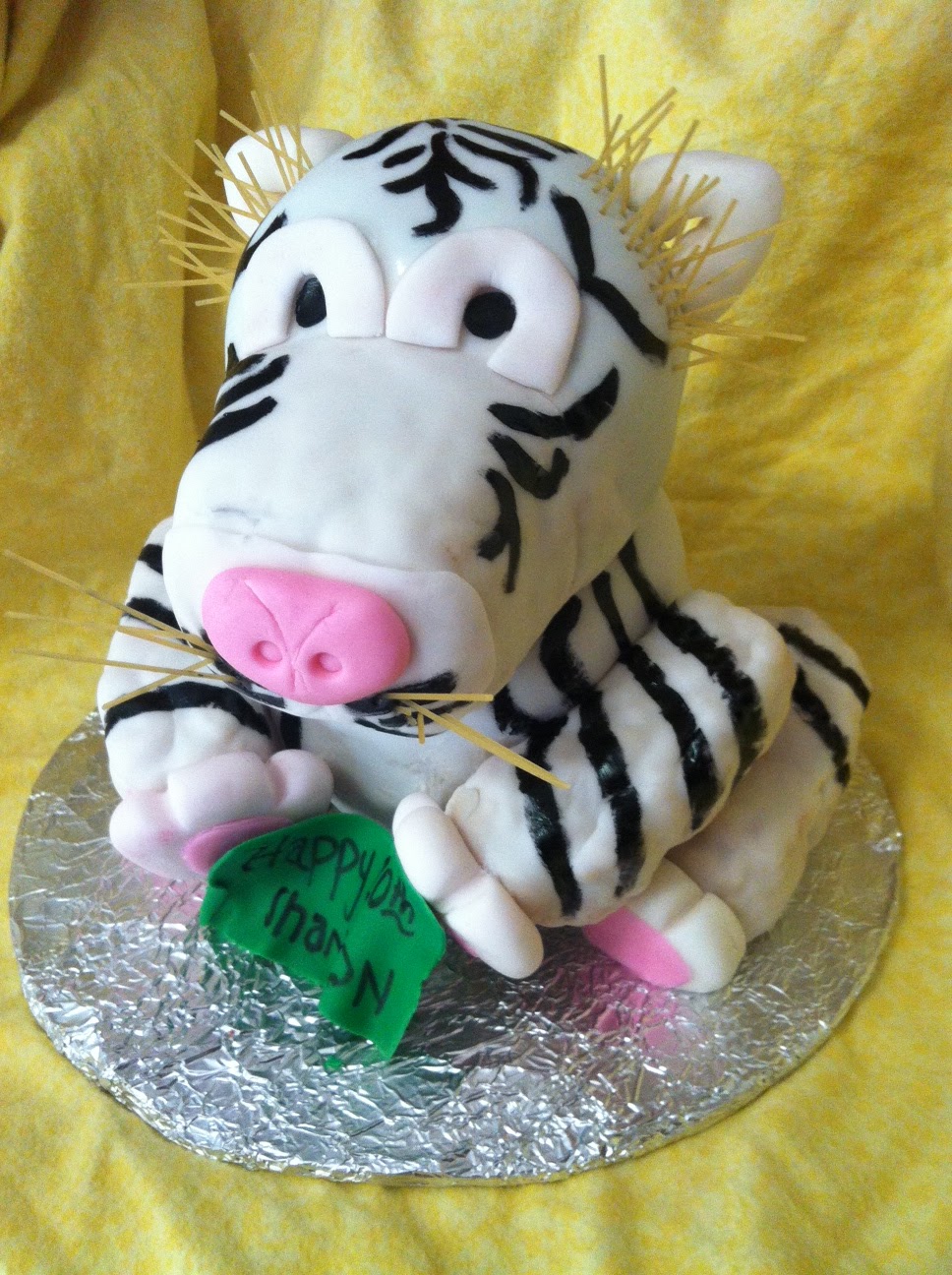Baked Designs by Cindy: White Bengal Tiger cake