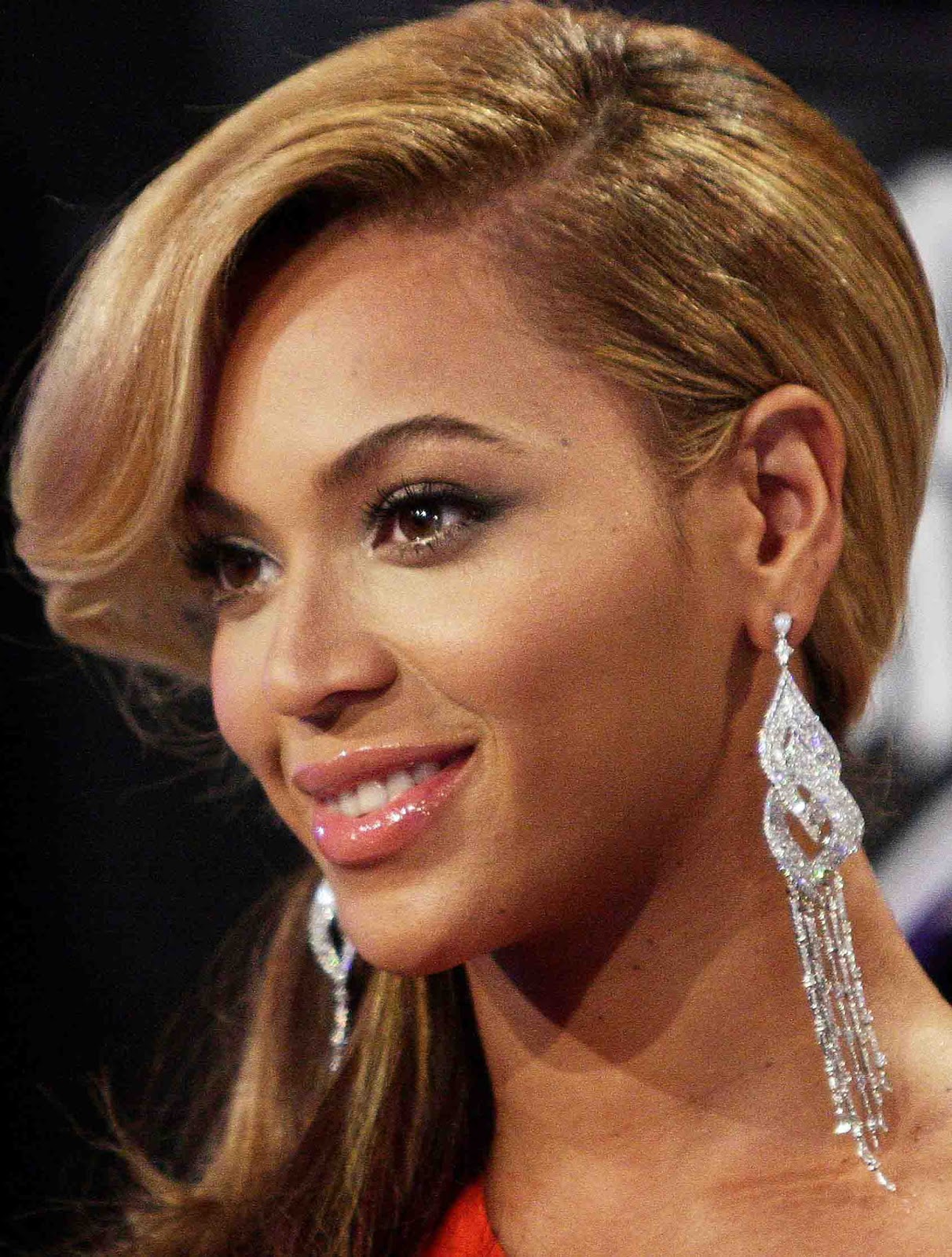 BEYONCE TO PLAY FAMED BOARDWALK HALL