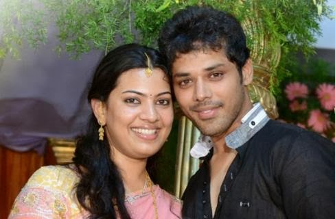 Geetha Madhuri and Actor Nandu's Personal Photos | Tolly Fame