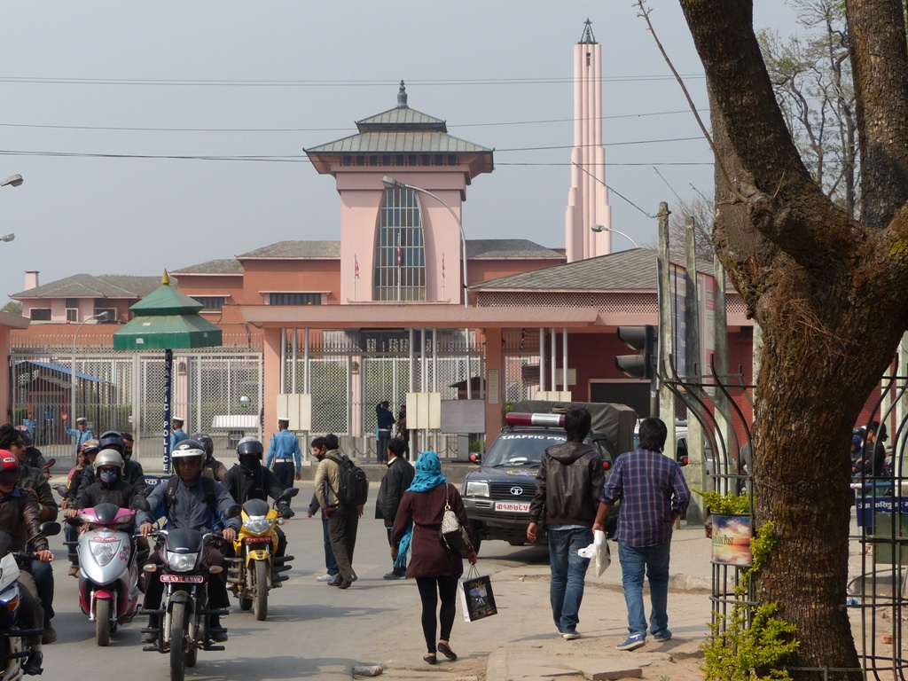 Local style: Window-shopping: Kathmandu, Durbar Marg