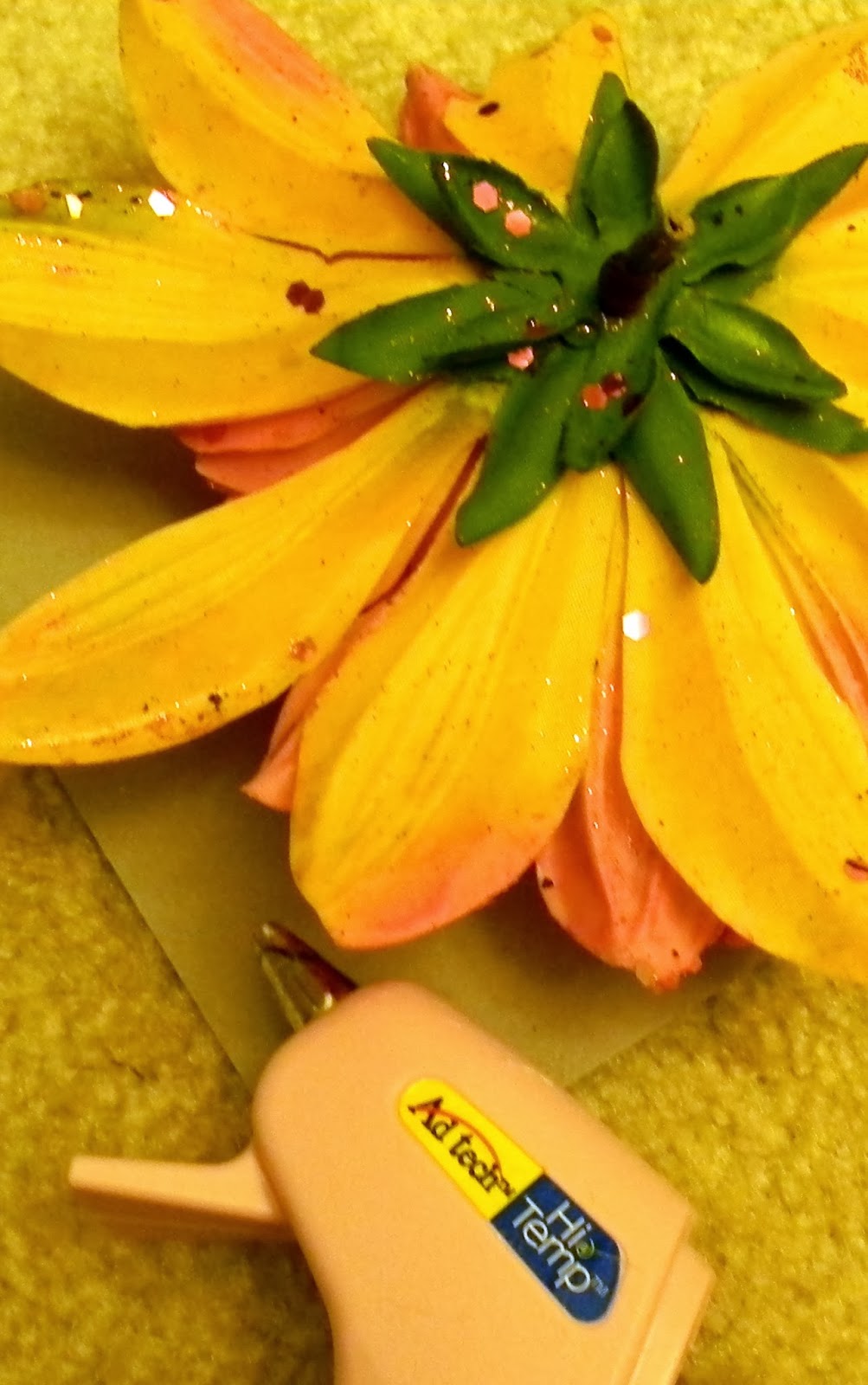 Hooks, Needles and Brushes: DIY Flower Wreath Tutorial