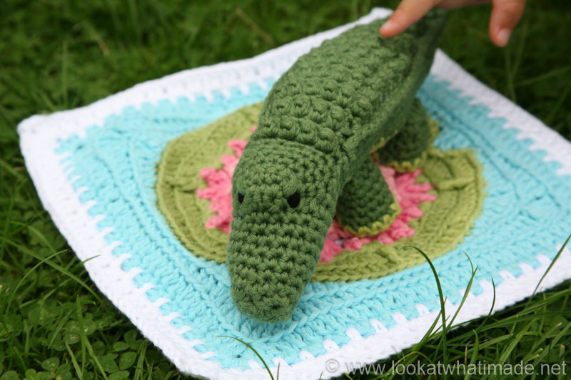 Tina's handicraft : Colin the Crochet Crocodile Photo Tutorial