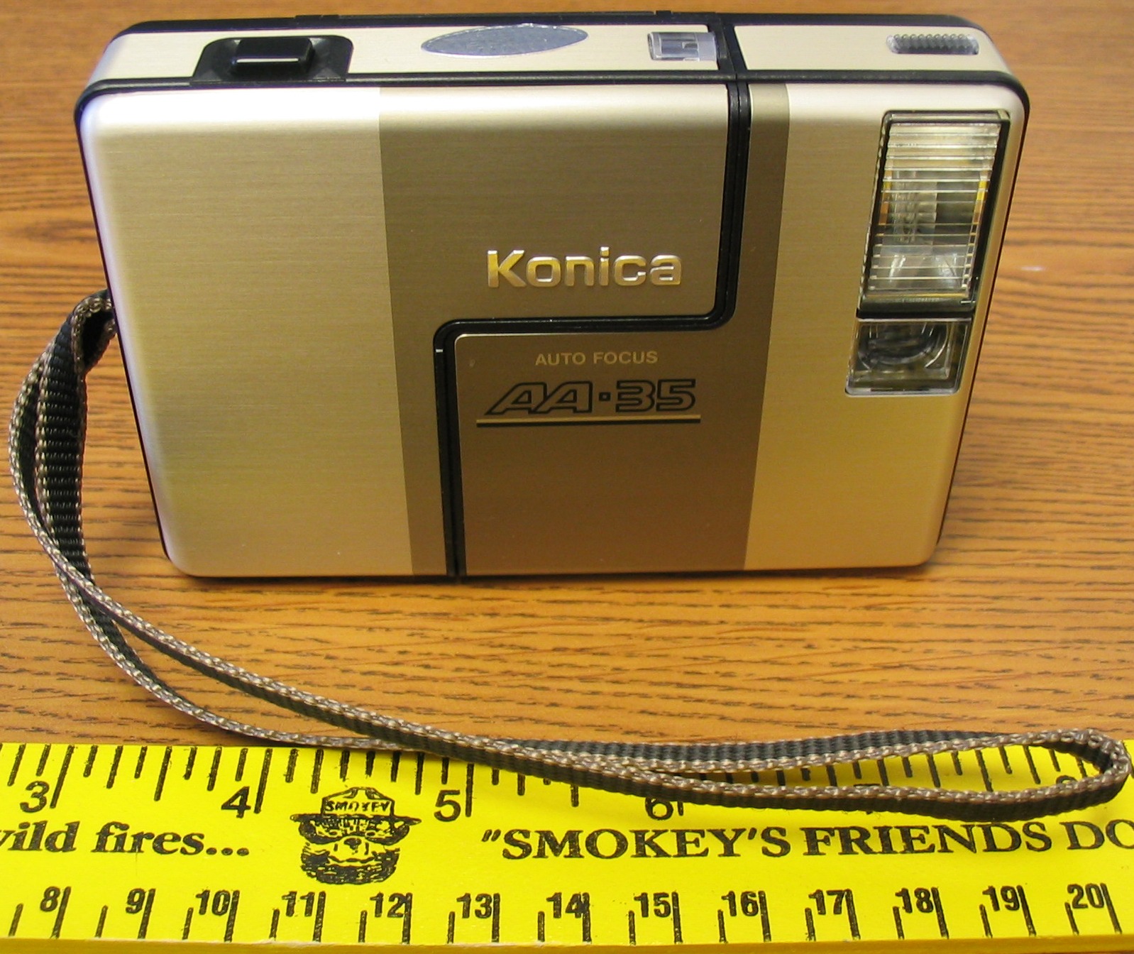 The Chens: The User's Review: Konica AA-35, A Half Frame 35 mm Pocket ...