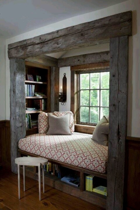The Times New Roman: Luxe Living: The Book Nook